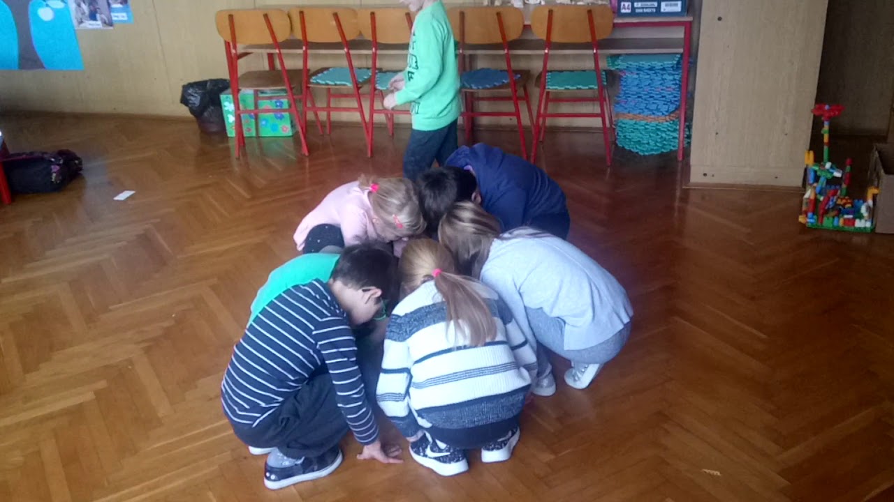 Ide maca oko tebe - YouTube