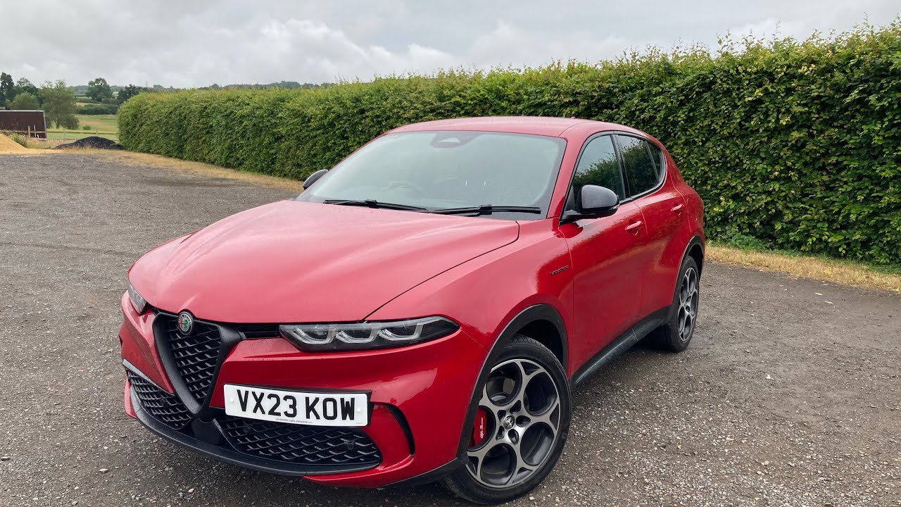 Alfa Romeo Tonale PHEV 280 ps. Alfa red. A modern age Alfa? - YouTube