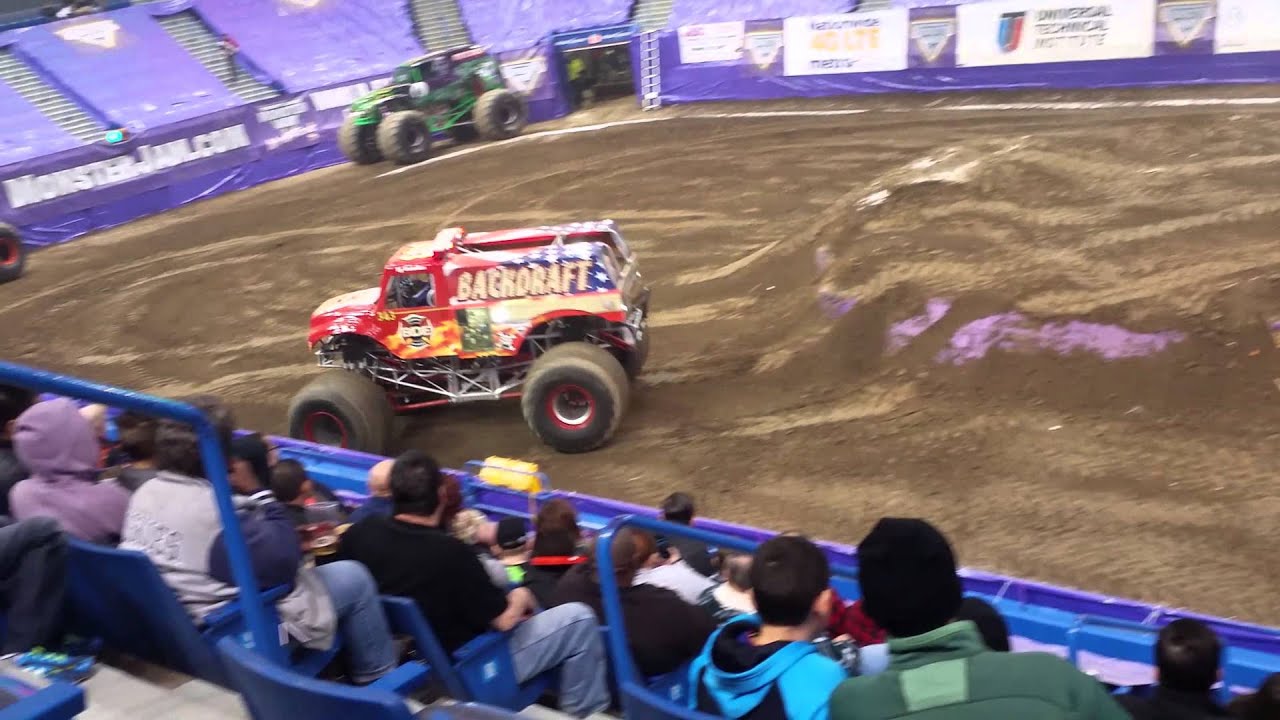 Monster Jam Backdraft 2016 - YouTube