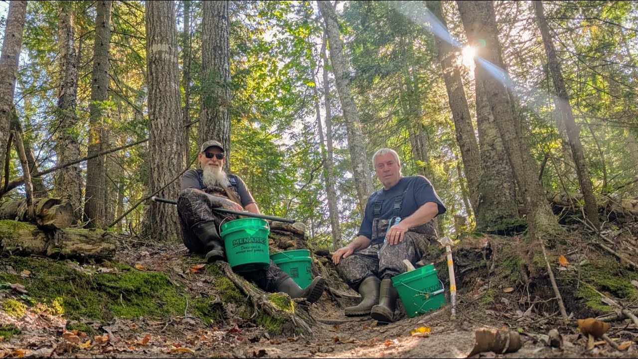 Rock hunting at the mouth of the Blind Sucker River. - YouTube