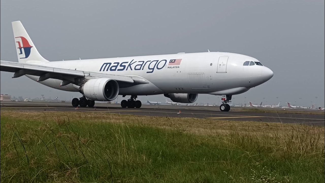Maskargo Aircraft CLOSE-UPTAXI View📷 - YouTube