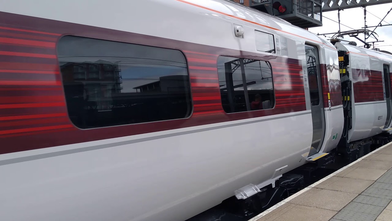 LNER Azuma Class 801 Departing Leeds - YouTube