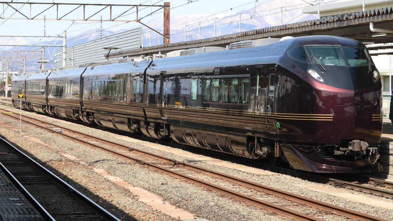 【4K】E655系なごみ 磐越西線 会津若松駅発着（ミュージックホーン） - YouTube