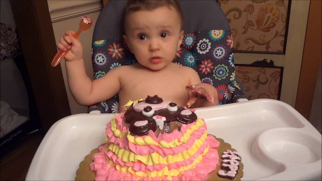 Cute Kid Refuses To Destroy 1st Birthday Cake - YouTube
