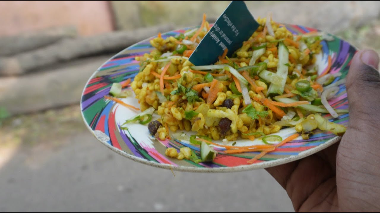 Famous Street Food of Jhal Muri | Masala Jhal Muri Makha | Bangladeshi ...
