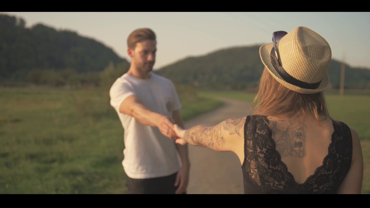 ANNA LU - Travel [Acoustic 2017] - YouTube