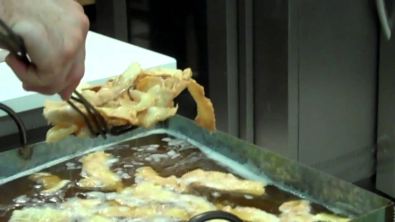 Top Lecce Pastry Chef Luca Capilungo & His Bakery - YouTube