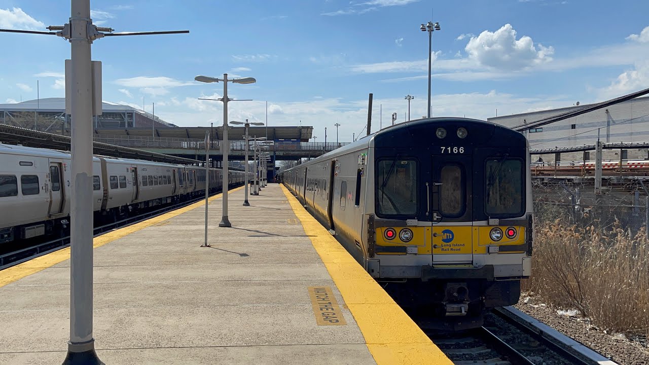 MTA Long Island Railroad | M7 Train Action At the Mets Willets point ...