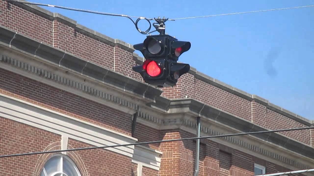 Crouse-hinds Type-M 4-way Double Beacon - YouTube