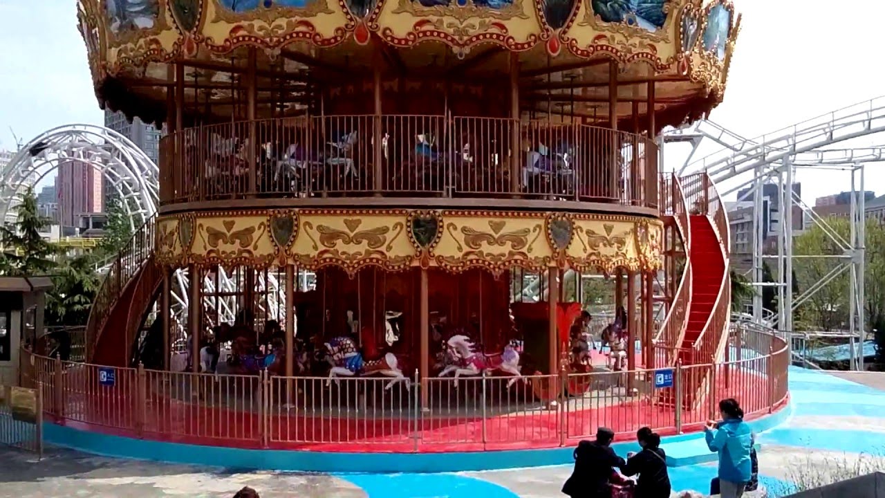 Two story carousel in Dalian China - YouTube