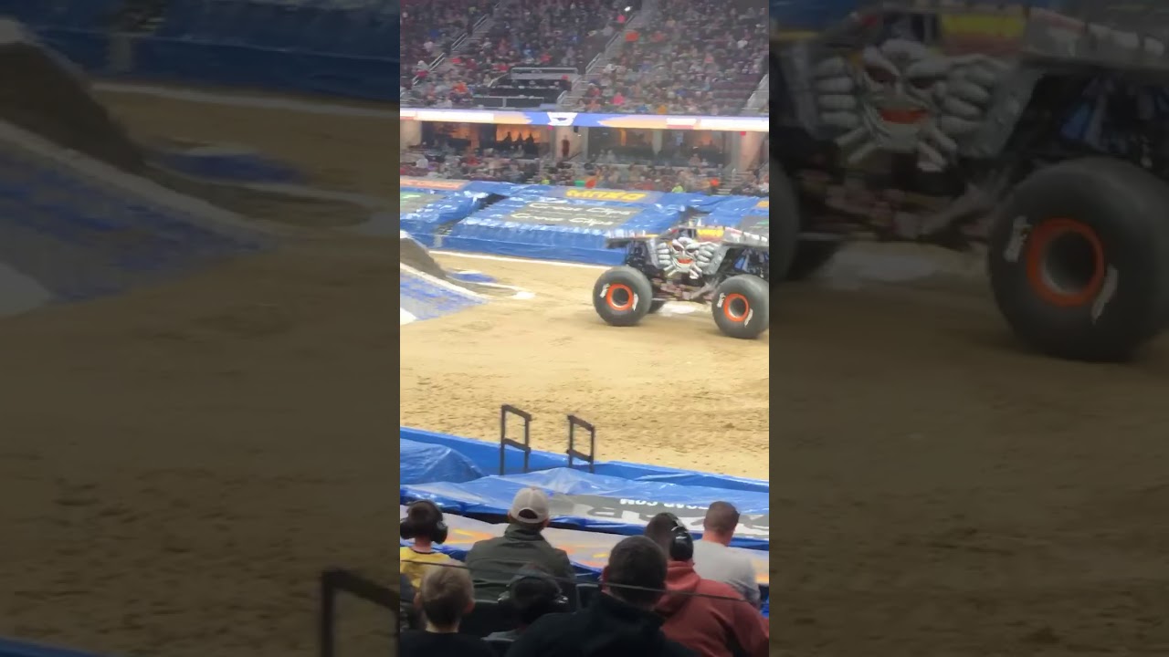 CLEVELAND Monster jam 2020 - YouTube
