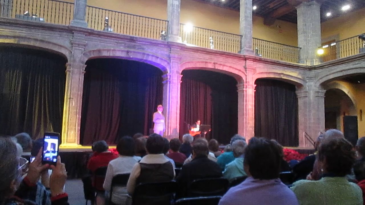 Volver / Carlos Gardel / ¡Que Viva el Tango! - YouTube