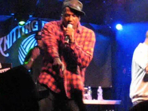 Q-Tip - Find A Way / Vivrant Thing Live - YouTube
