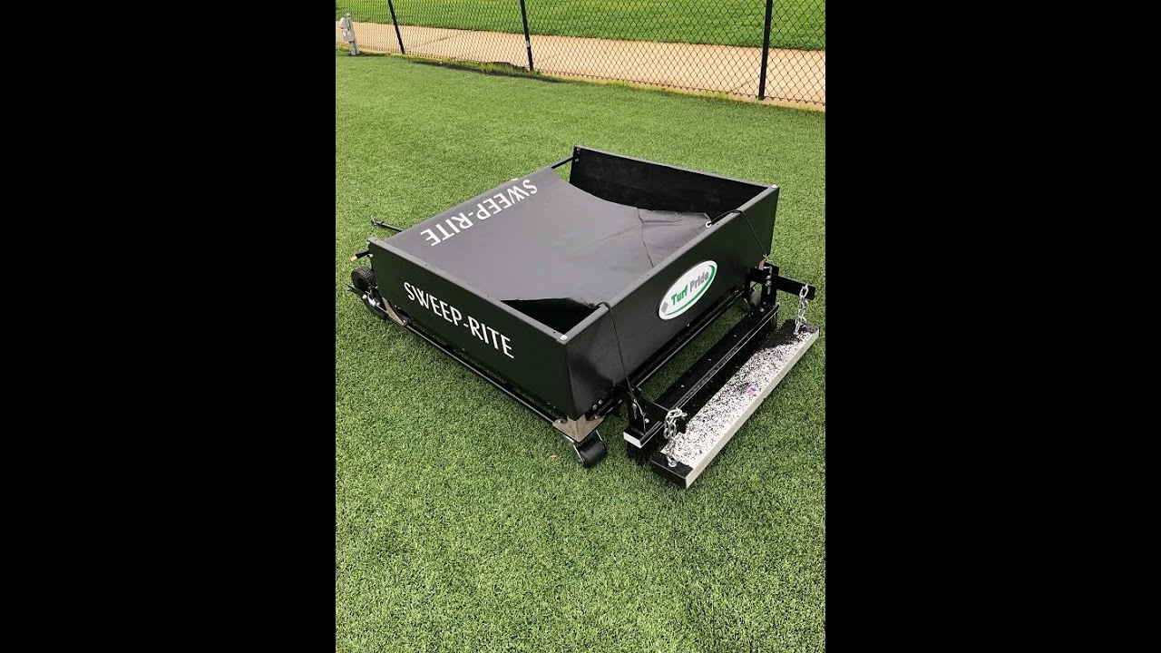 Lawn sweeper Synthetic turf sweeper pick up leaves debris - YouTube