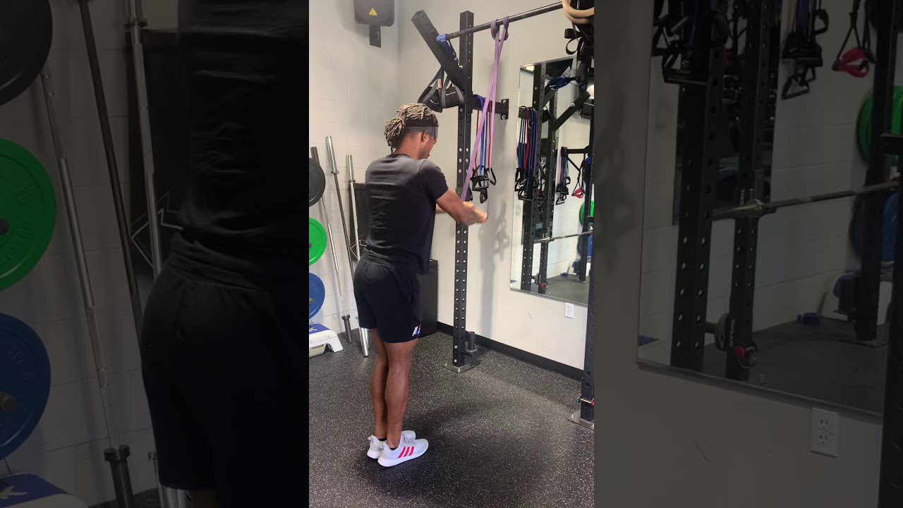 Power band lat push down - YouTube