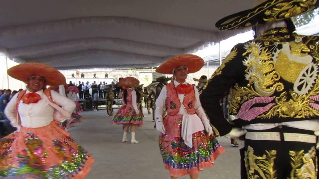 Feria del Traje Carnavalero 2017 - Comparsa Camaztli - Mix 3 - YouTube