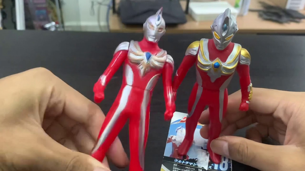 Fake Ultraman Max Toy Figure Review - YouTube
