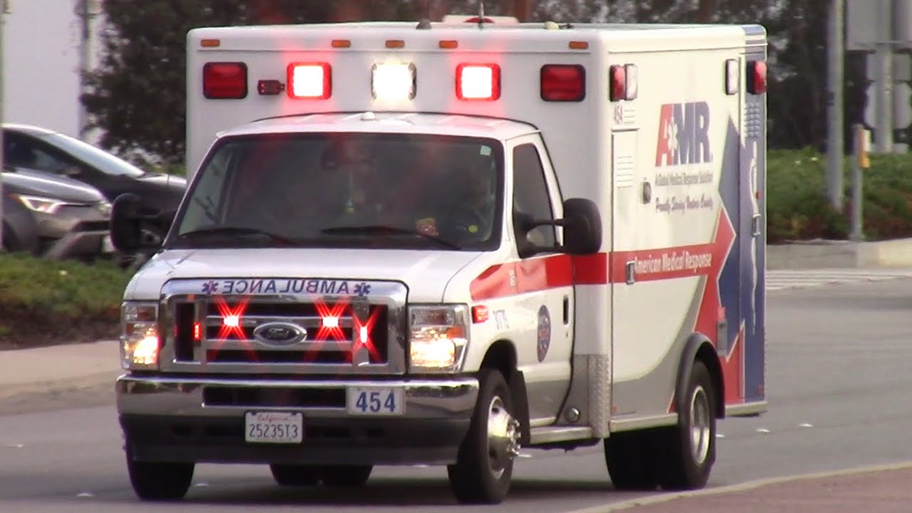 AMR Medic 454 responding - YouTube