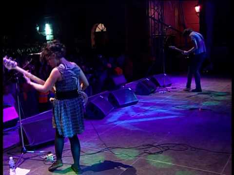 Repetitor - Ogledalo - Live at Exit Festival 2009 (HQ) - YouTube