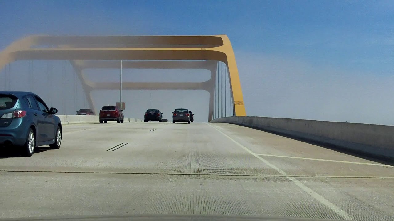 Lake Freeway (Interstate 794) eastbound (Fog) - YouTube