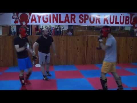 Yeni Öğrenciler Adel MMA Sparring