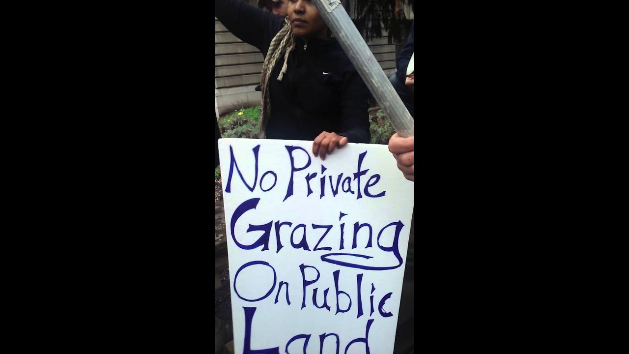 Bundy protest and counter protest Portland, Oregon - YouTube