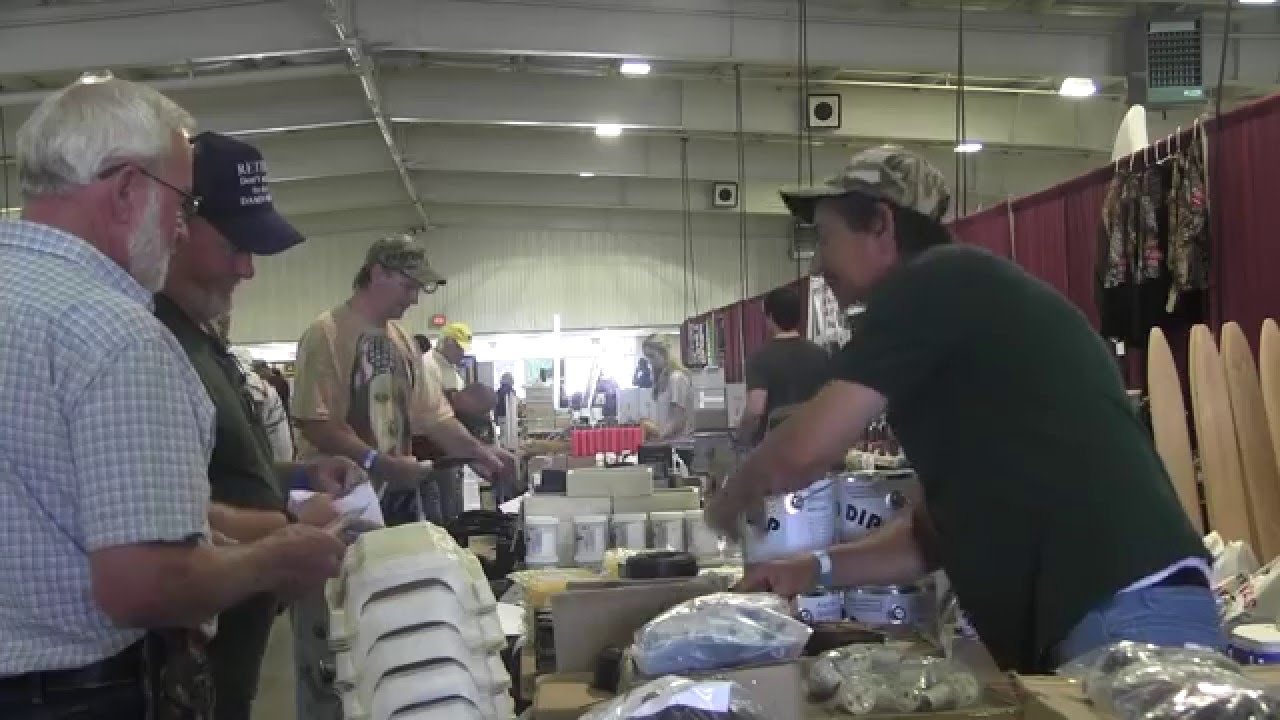 UP Trappers Convention 2015 Escanaba, Michigan - YouTube