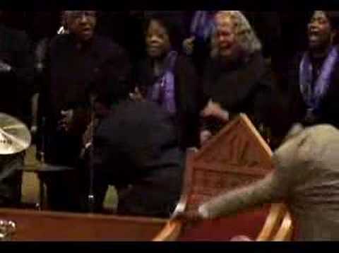 Bethel's Reunion Choir 2006 - Help Me Lift Jesus - YouTube