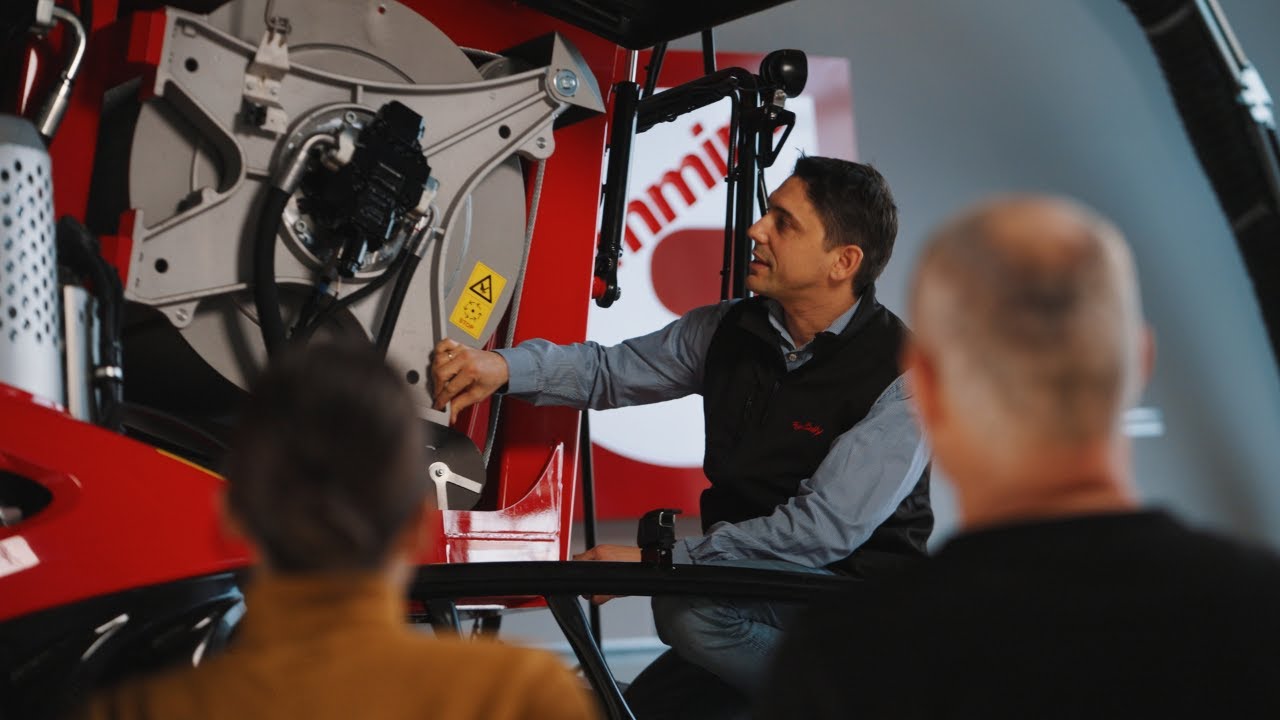 PRO ACADEMY and its training courses - YouTube