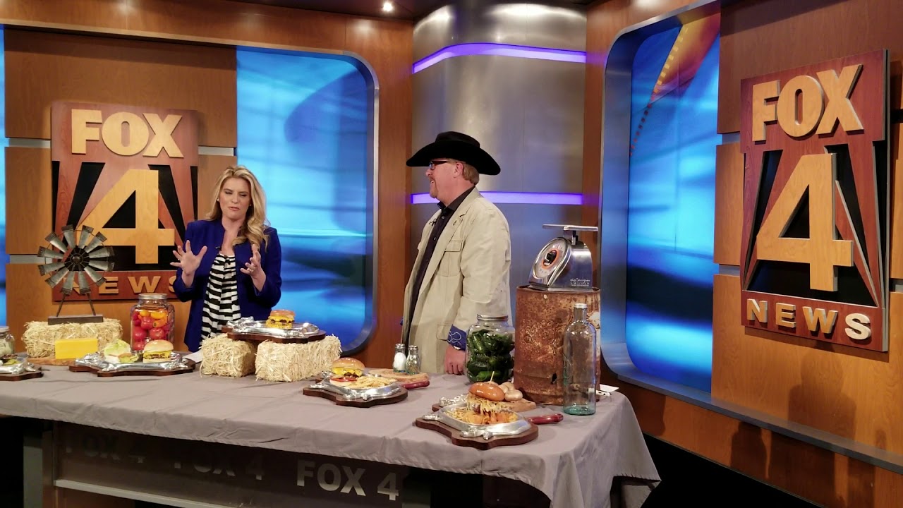 Behind the scenes Fox 4 - YouTube