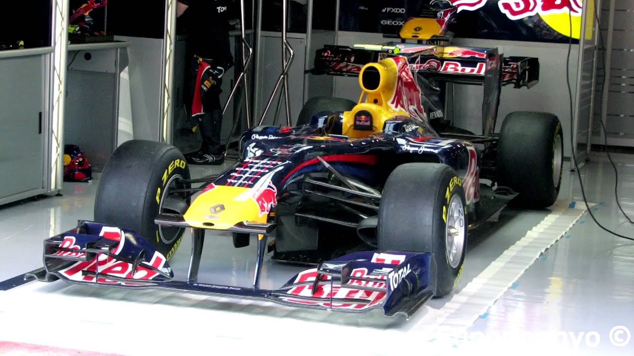 New Red Bull RB7 F1 Car!! - YouTube