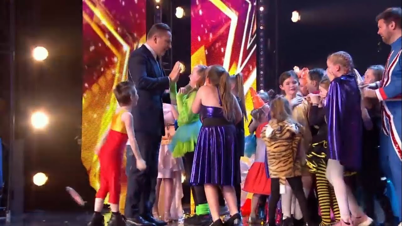 The First GOLDEN BUZZER for Flakefleet Primary School on Britain's Got ...