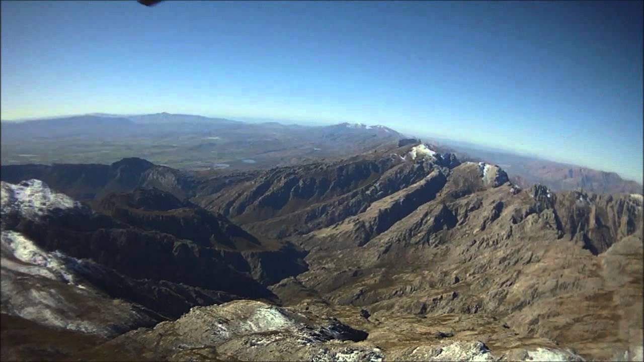 Flying over the Ceres Mountains, South Africa at 7 500ft in MT-03 Gyro ...