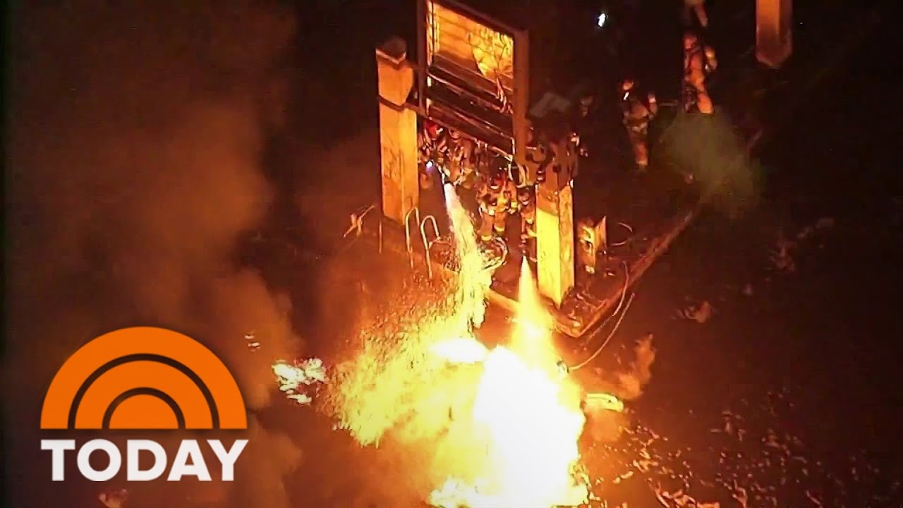 Boat explosion at Florida marina leaves 1 dead, 5 injured - YouTube