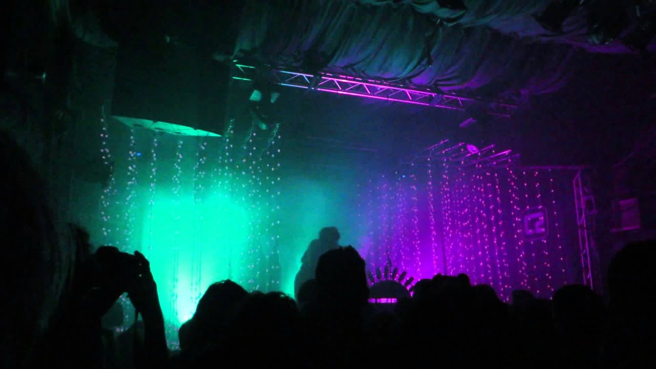 Purity Ring Concert || Live @ Concorde 2 in Brighton UK | April 2015 ...