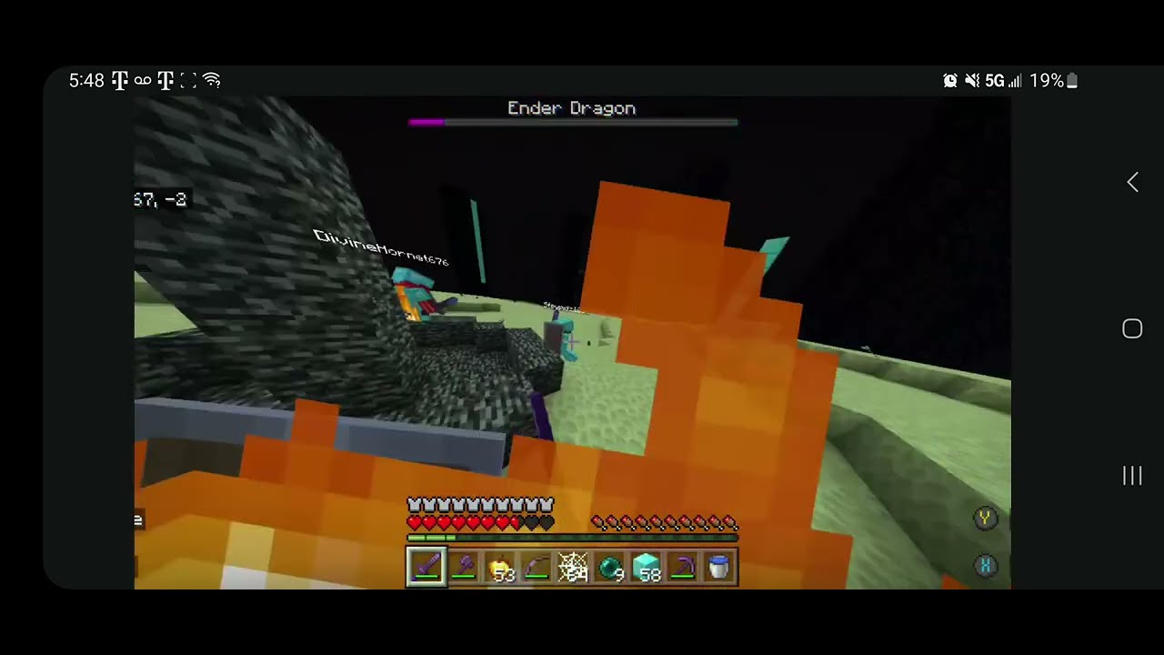 Minecraft Manhunt but we start in the end with a kit S1 E5 - YouTube