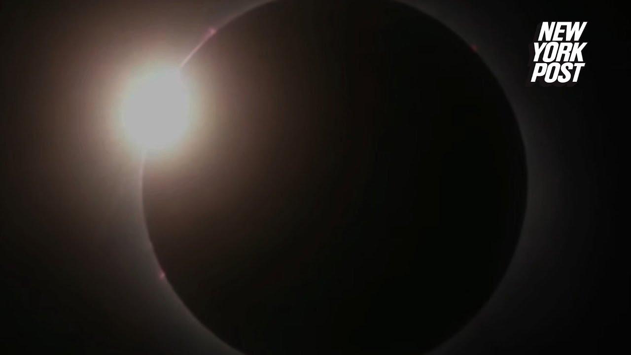 Full Eclipse! Totality reached in Mazatlan, Mexico - YouTube