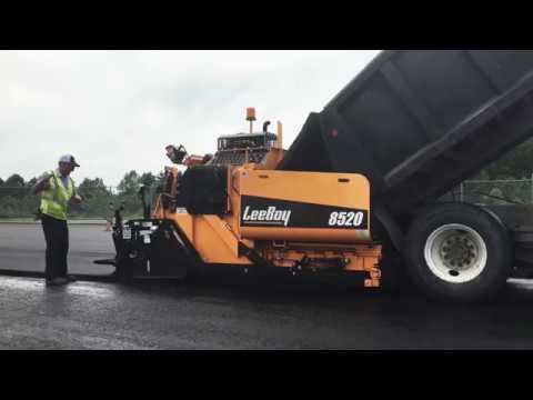 LeeBoy 8520 Asphalt Paver - YouTube
