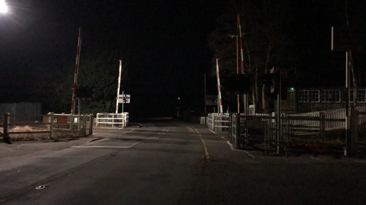 Live at Blakedown Station Level Crossing (Worcestershire) 05/02/2023 ...