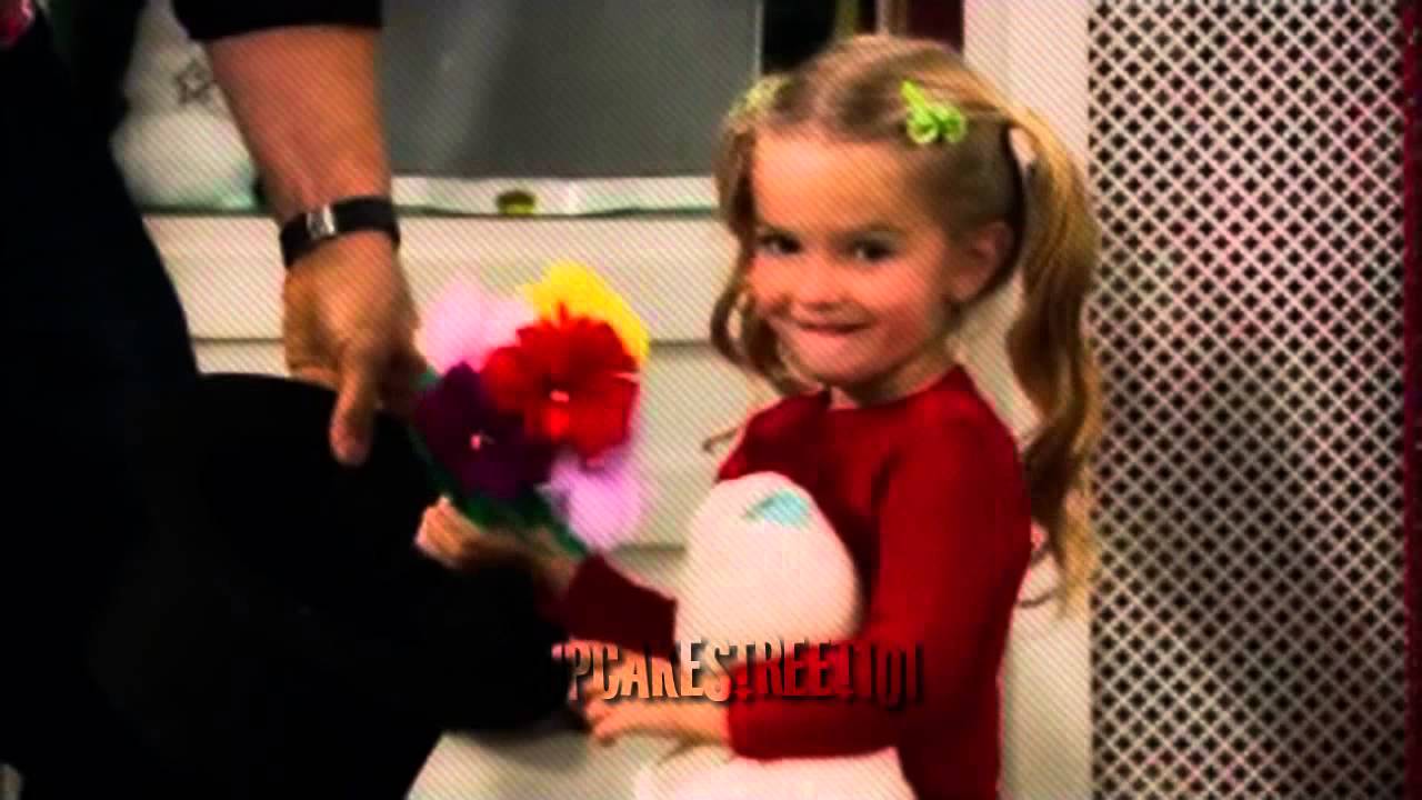 Good Luck Charlie - A Duncan Christmas [Behind The Scenes] - YouTube