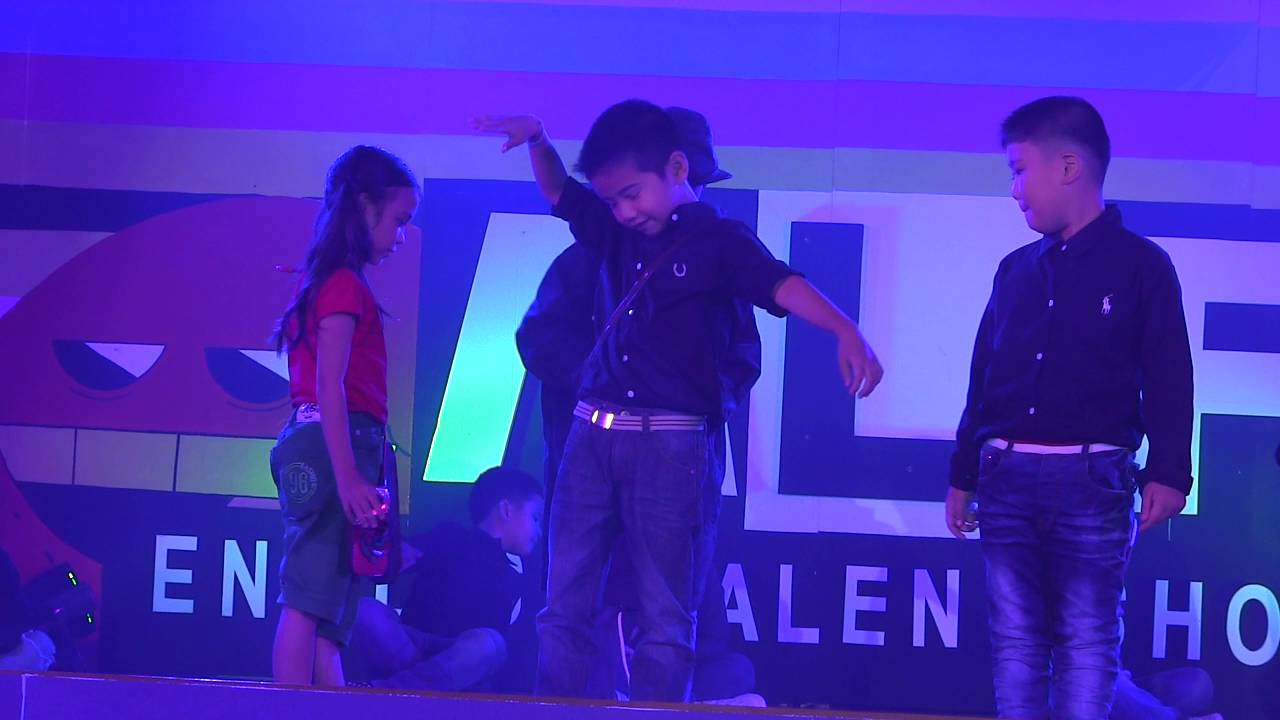 ACS MLP English Talent Show, September 9th, 2016 - Grade 1B - YouTube