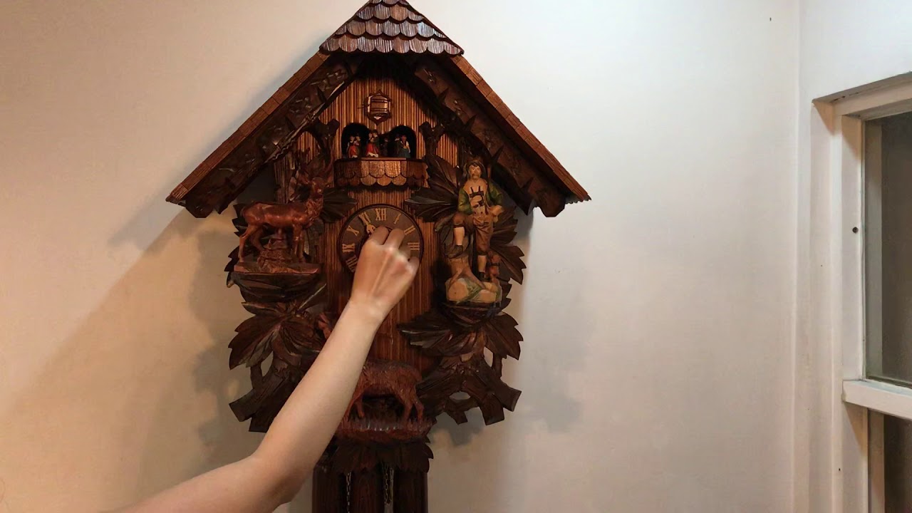Large cuckoo clock - Hunter and Deers. - YouTube