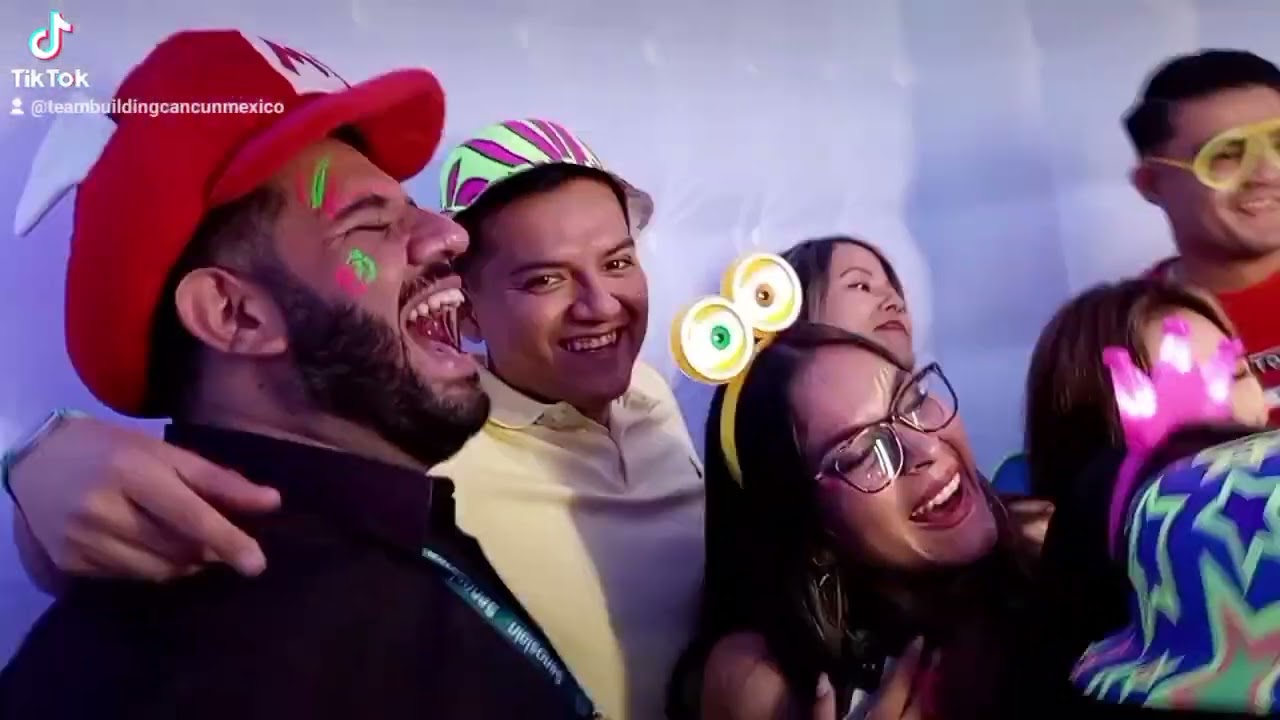 FIESTA NEÓN PARTY TEAM BUILDING EN CANCÚN TIME IN RIVIERA MAYA EVENTOS ...