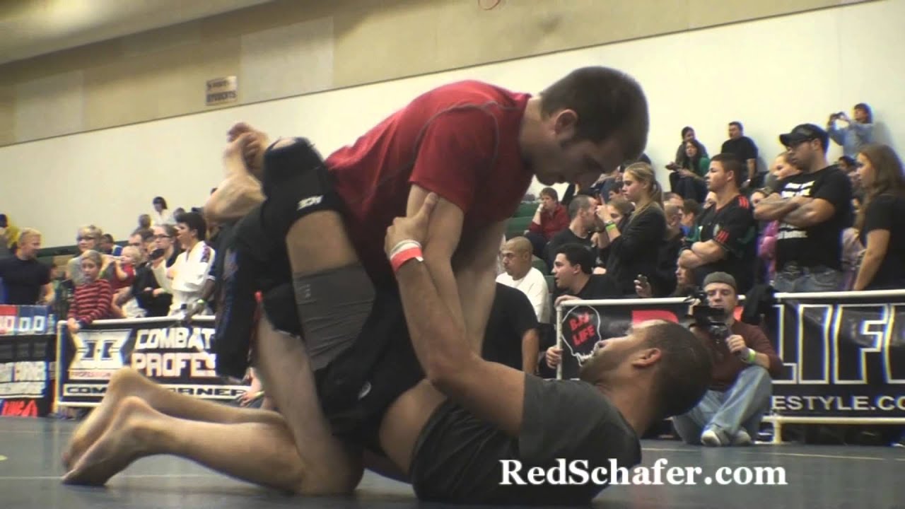 Mounted Triangle Armbar - Rob Couillard - Combat Corner Volume 10 - Red ...