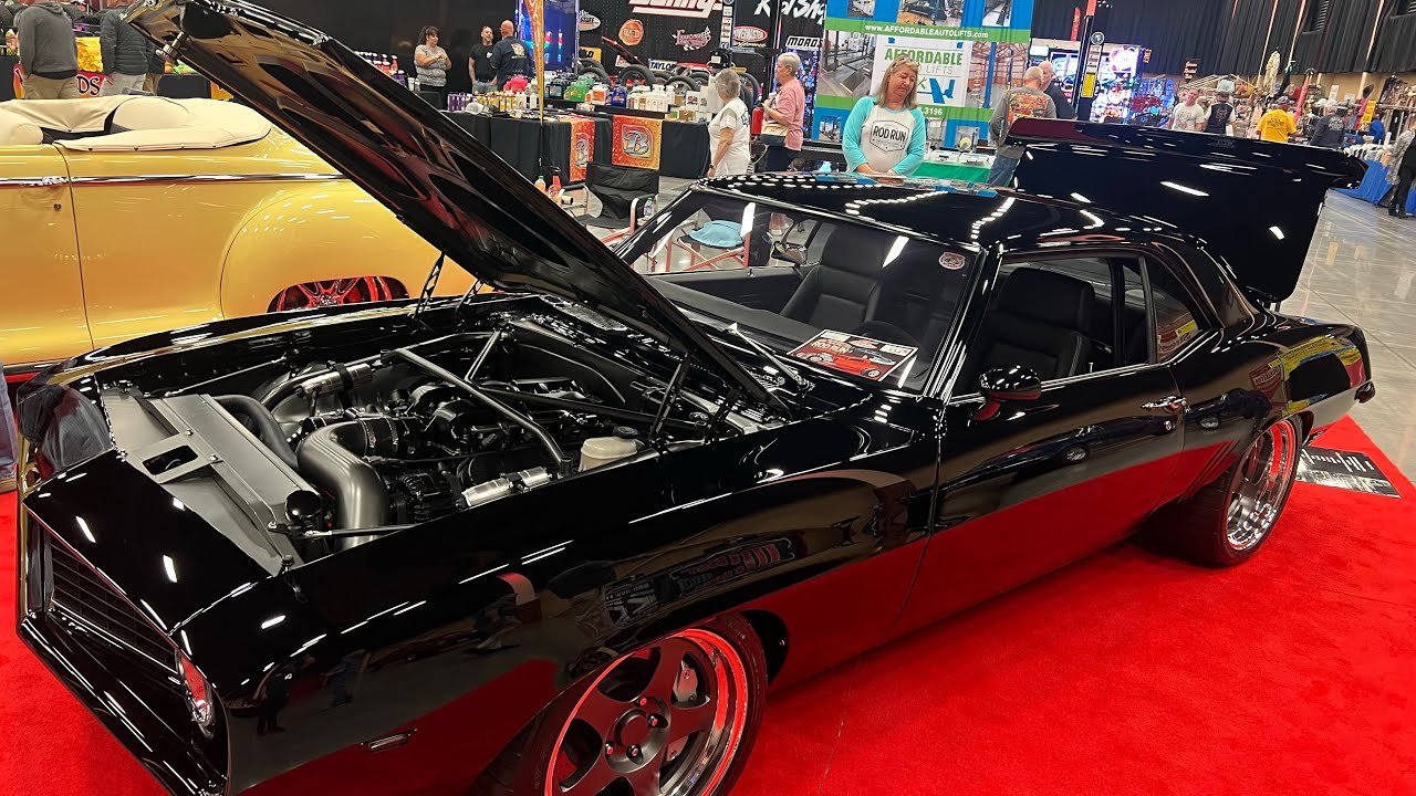 Inside The Leconte Center @ Pigeon Forge Rod Run Spring ‘23 - YouTube