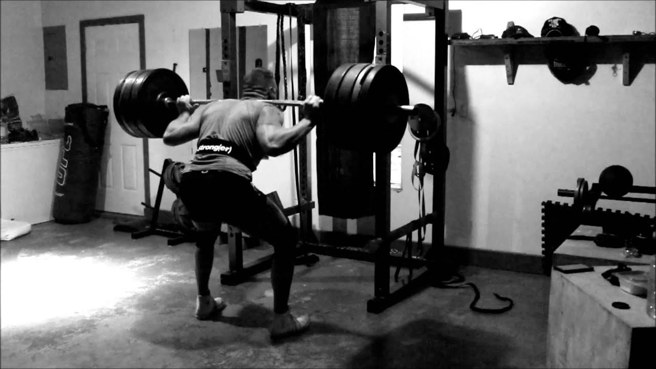 Fred Dedrick 370x9 Squat - YouTube