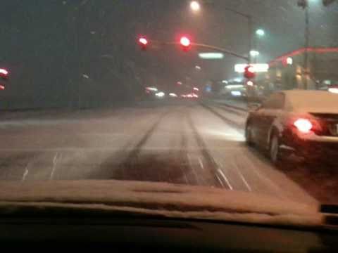 Snow Falling in Victorville CA - YouTube