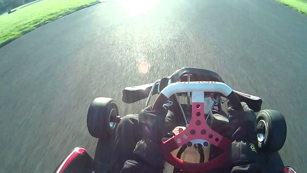 Senior TKM @ Wildtracks karting centre - YouTube