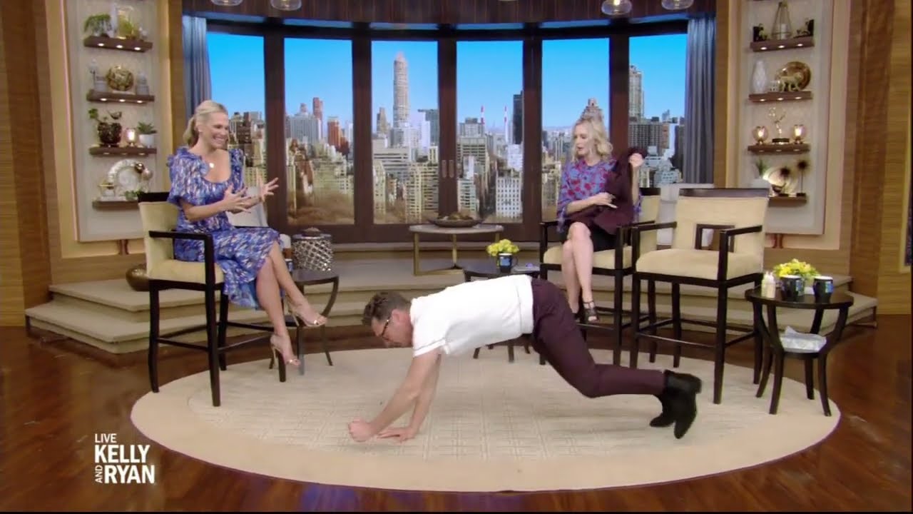 Ryan Tries to Exercise Like Molly Sims - YouTube