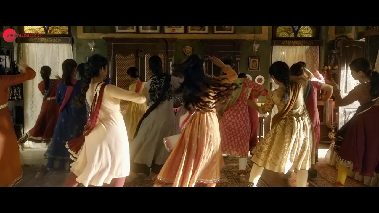 Super 30 moive song - YouTube